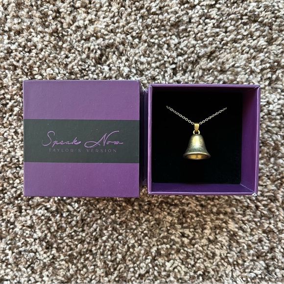 Taylor Swift | Accessories | New Taylor Swift Speak Now Bell Necklace ...